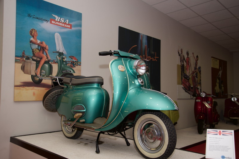 BSA 250 Sunbeam, Triumph 250 Tigress : le twin anglais sur roulettes ...